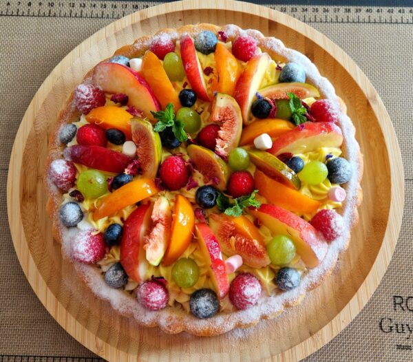 Tarte aux Fruits sur Biscuit Madeleine - Tatagateau