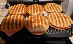 Croque Burger à la Raclette - Tatagateau