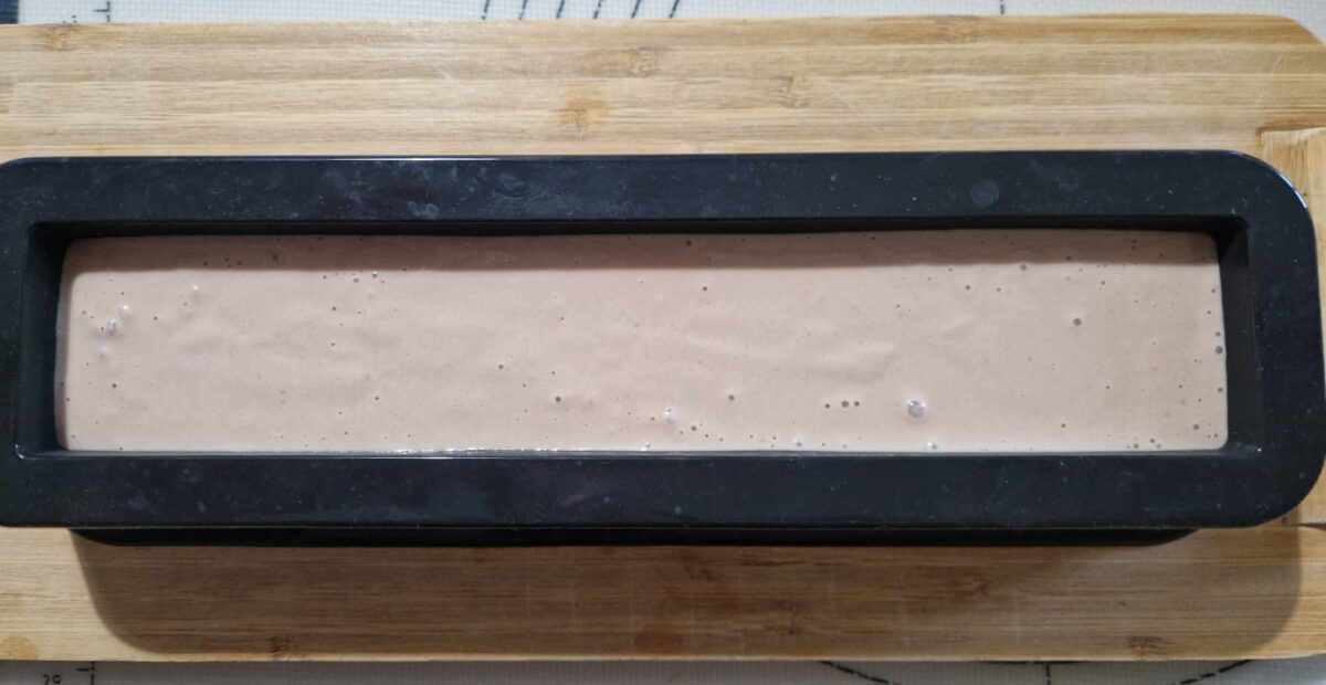 Bûche Mousse Chocolat Blanc Insert Fruits Rouges - Tatagateau